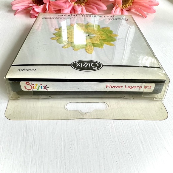 Sizzix | Office | New Sizzix Flower Layers Die Cut 3 Paper Crafts Card ...